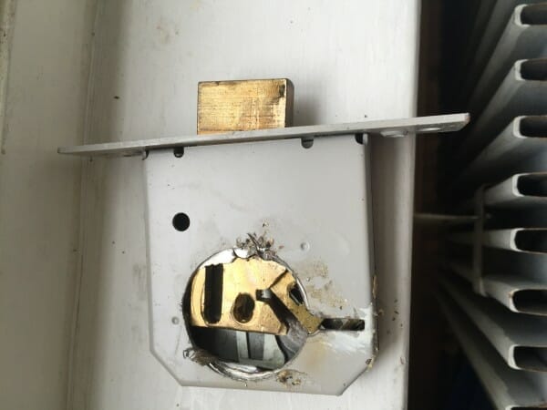 Hall Of Shame - Shockingly Bad Locksmith Work (50+ Examples)